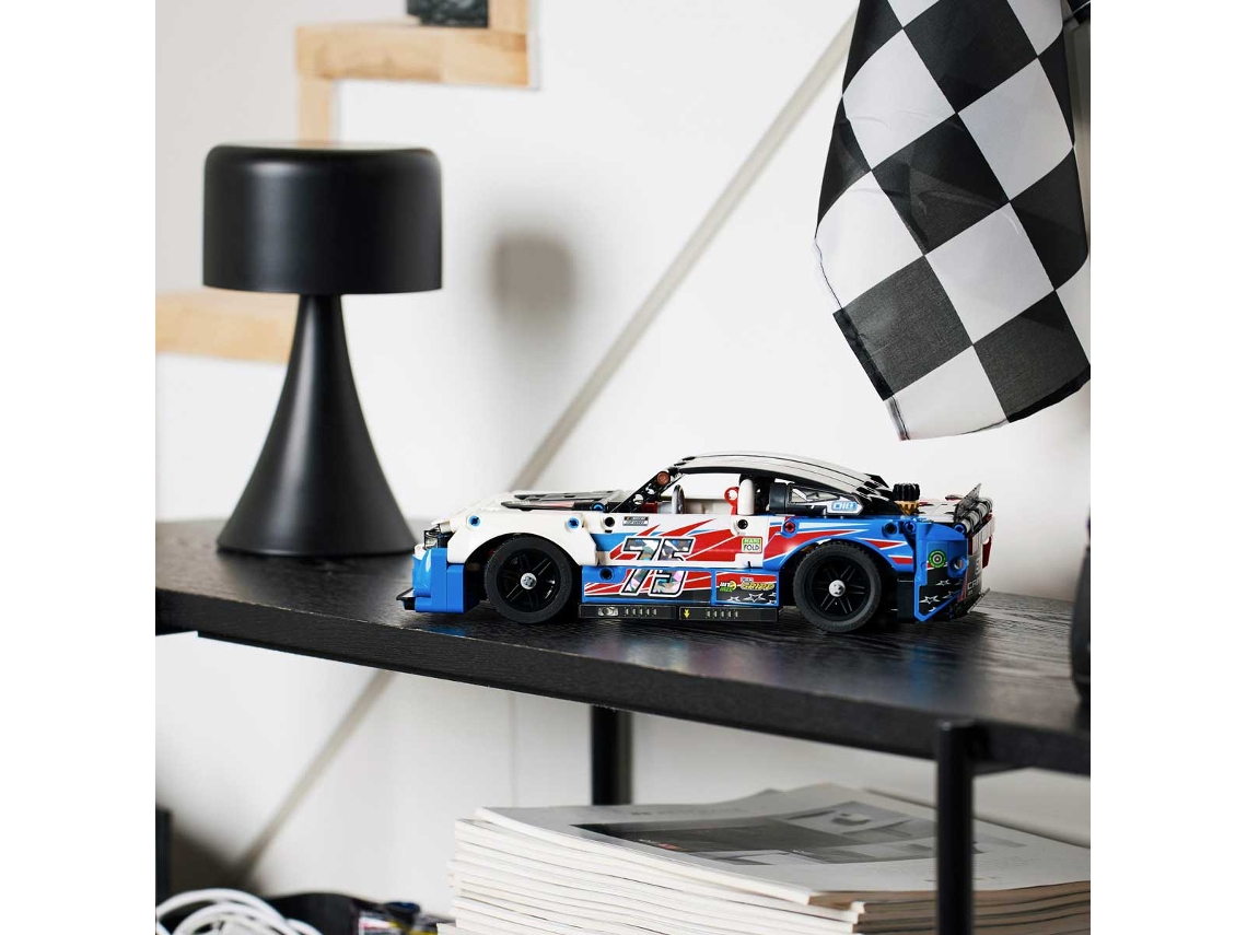 LEGO Technic: NASCAR® Next Gen Chevrolet Camaro ZL1 42153 | Worten.es